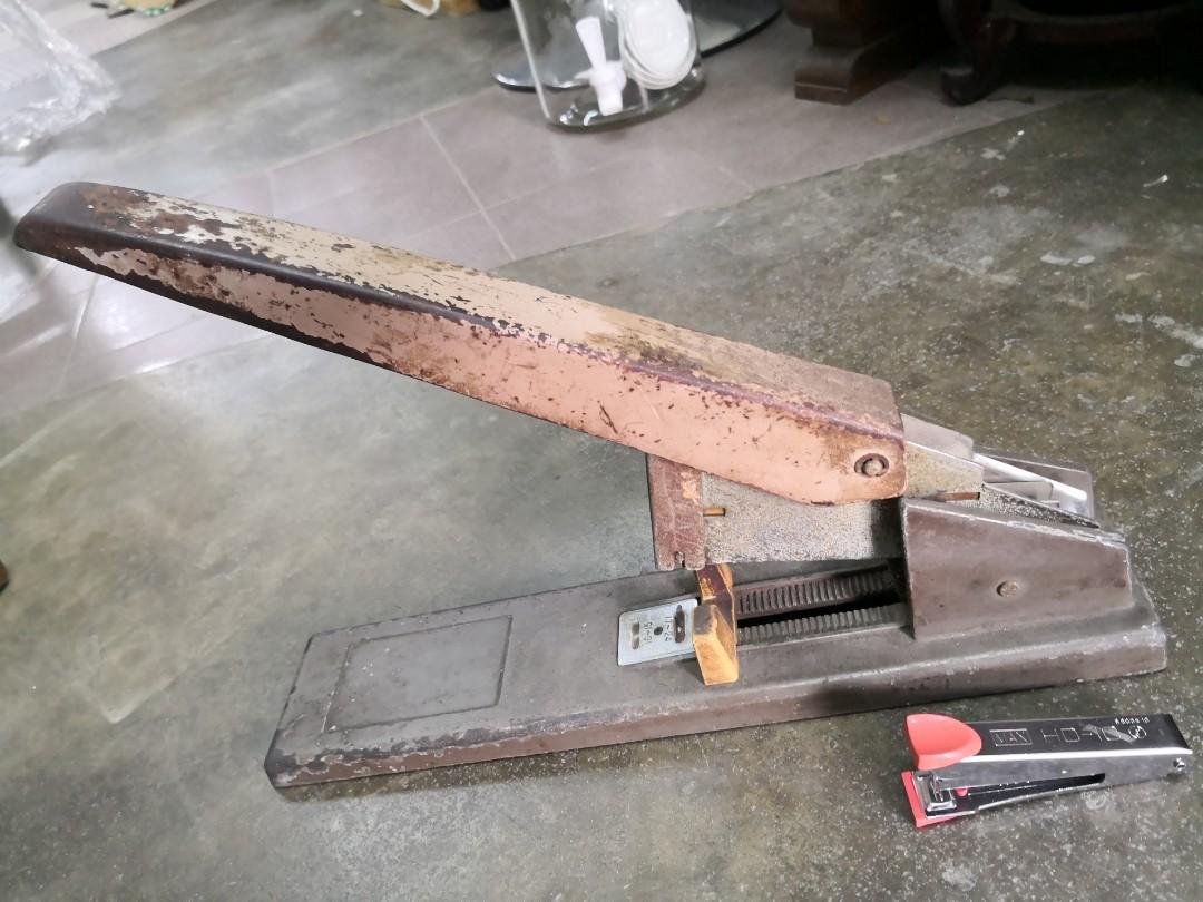Giant Stapler, Hobbies & Toys, Collectibles & Memorabilia, Vintage ...