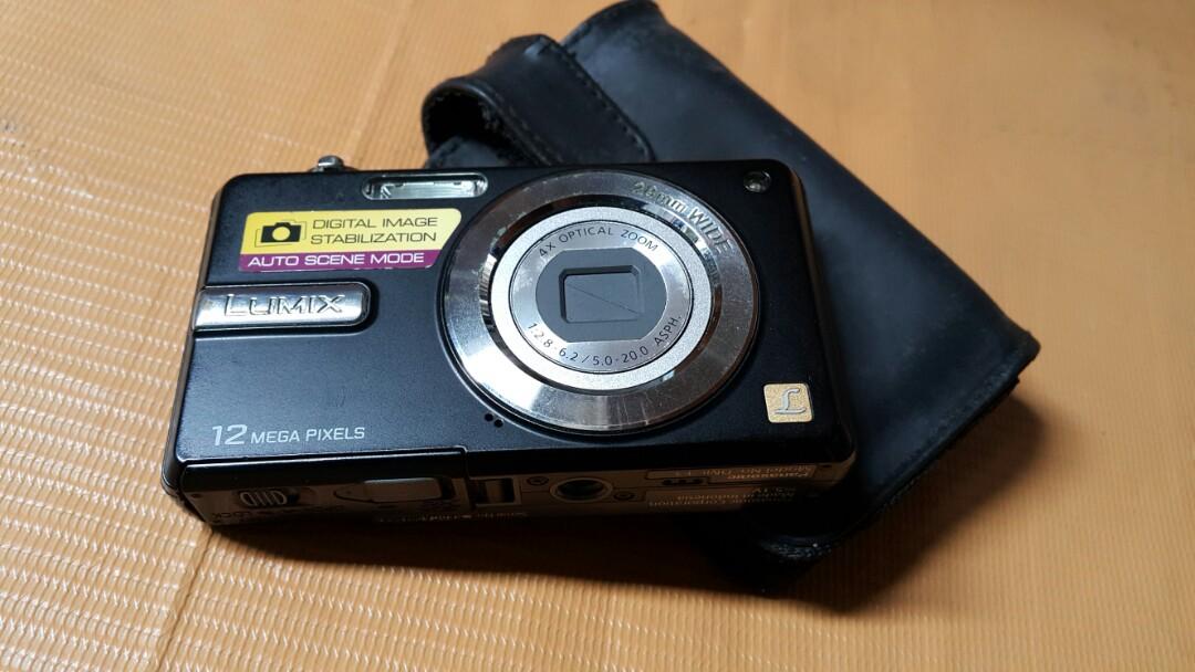 Panasonic DMC-F3 digital camera with battery charger ,usb cord ...