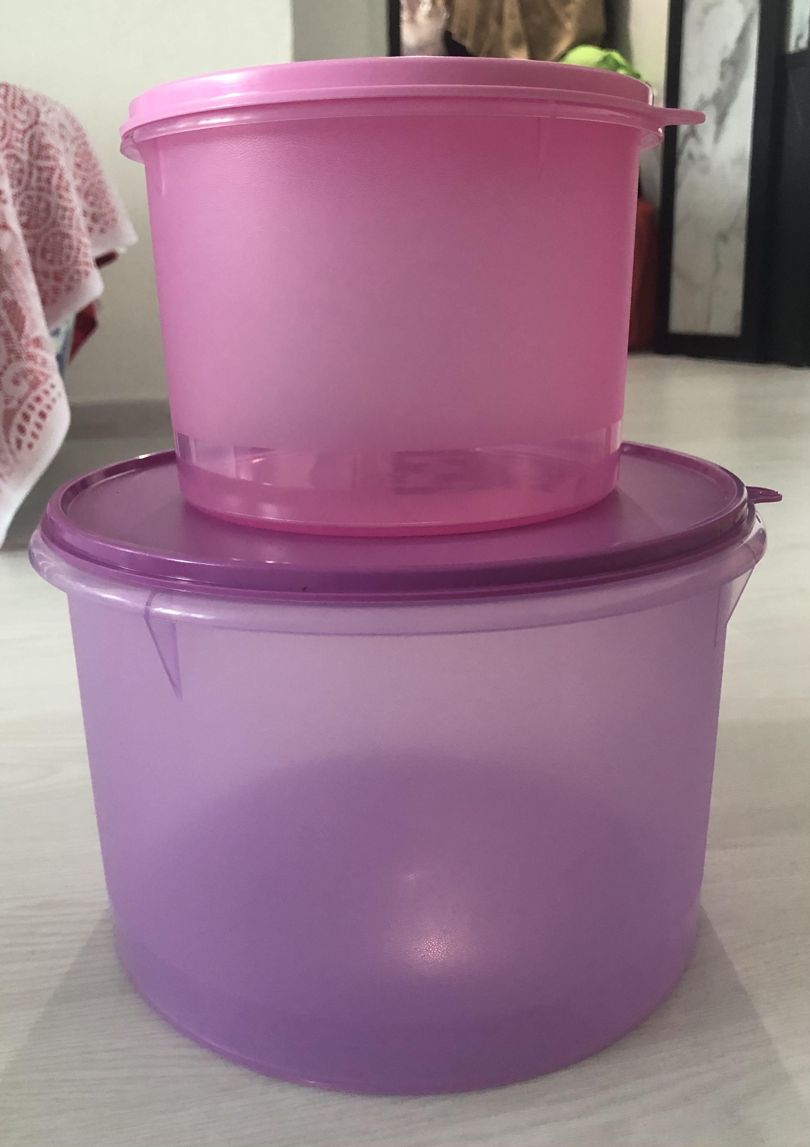 2x Tupperware round container, Furniture & Home Living, Kitchenware ...
