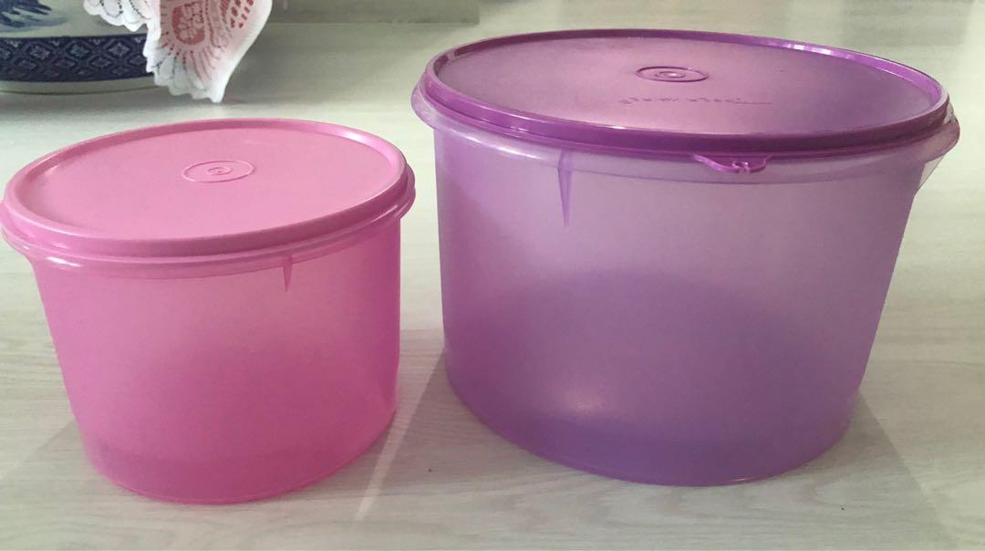 2x Tupperware round container, Furniture & Home Living, Kitchenware ...