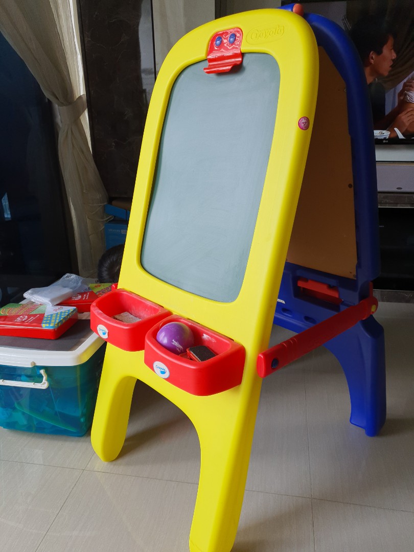 Crayola easel, Babies & Kids, Baby Nursery & Kids Furniture, Kids ...
