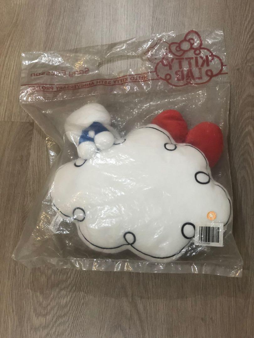 two sets of very rare Hello Kitty 35 Anniversary collection, Hobbies ...