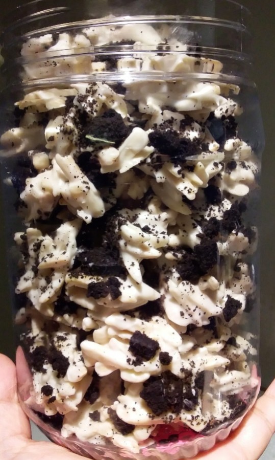 White Chocolate Almond Clusters with crushed Oreo, Food & Drinks ...