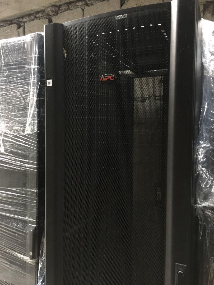 Branded APC Server Rack 42U, Computers & Tech, Office & Business ...