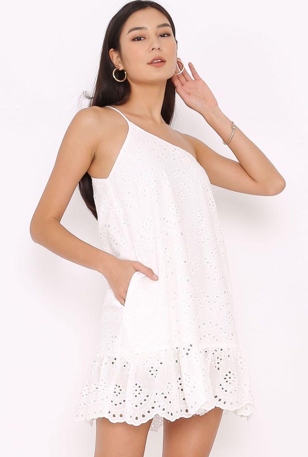 Cassandra crochet toga dress in white, Women's Fashion, Tops ...