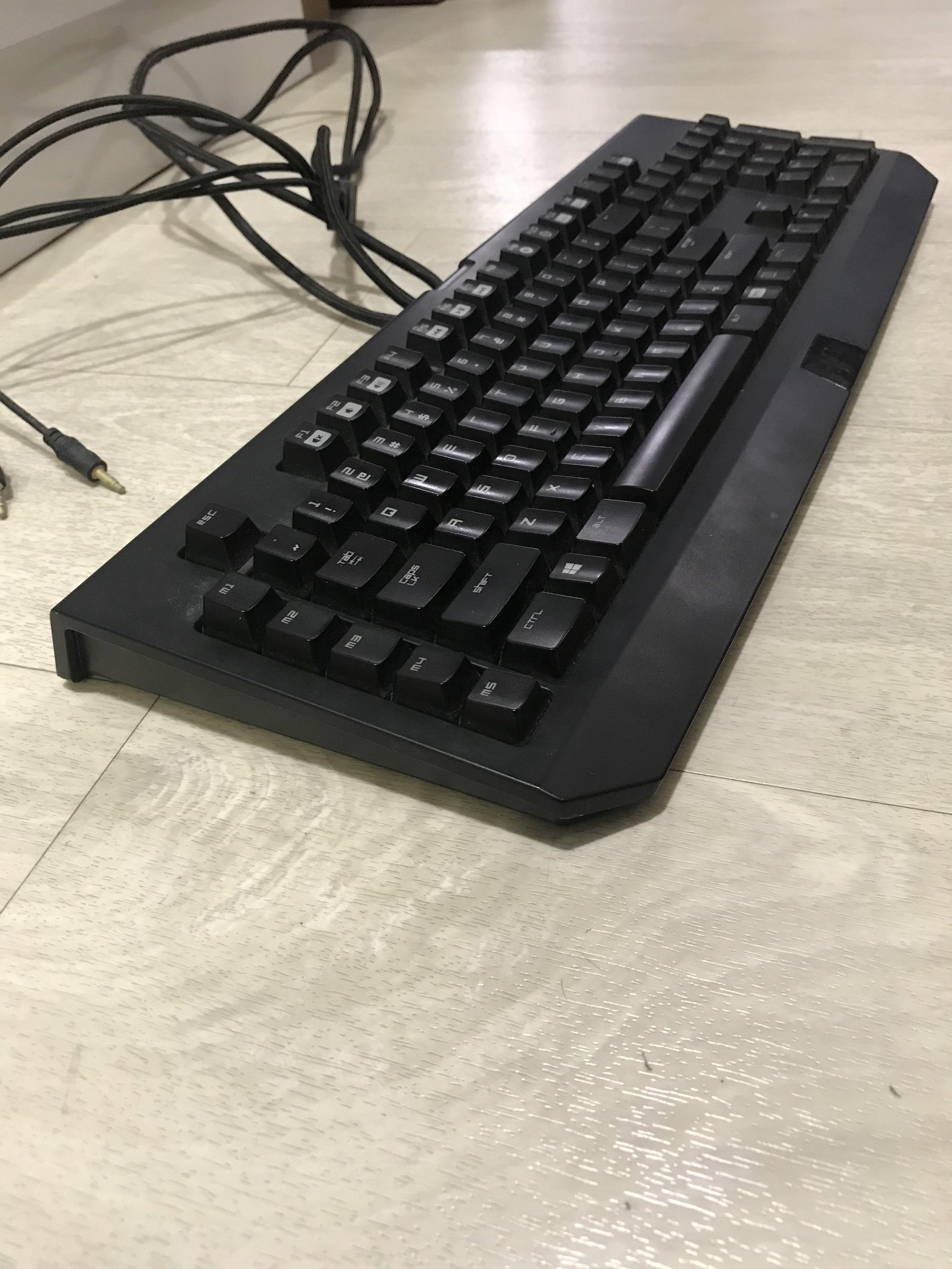 Razer BlackWidow Chroma RZ03-0122 AZERTY RGB Mechanical Gaming Keyboard ...