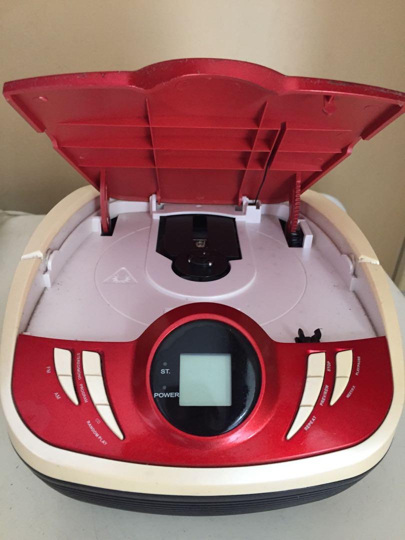Akira radio cum CD player, Audio, Portable Music Players on Carousell