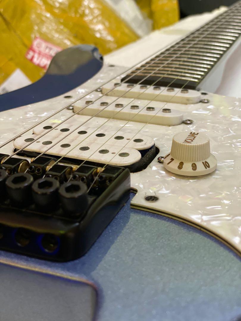 headless guitar, Hobbies & Toys, Music & Media, Musical Instruments on ...