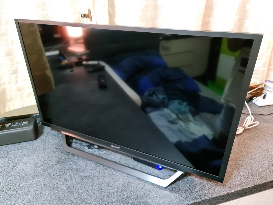 Sony Bravia Smart LED TV 32" W60D + Sony Sound Bar HT-S200F, TV & Home ...