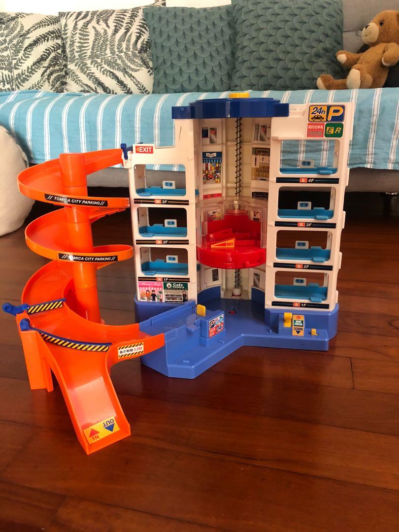 Tomica Parking Garage Car Track, Hobbies & Toys, Toys & Games on Carousell