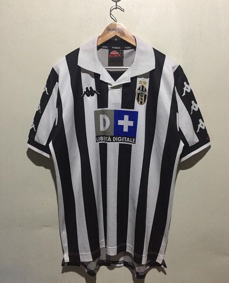 Vintage 1999 Juventus Home Jersey, Men's Fashion, Activewear on Carousell