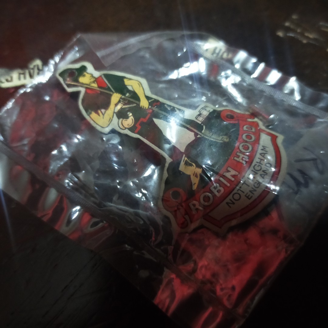 Vintage Robin Hood emblem, Hobbies & Toys, Collectibles & Memorabilia ...