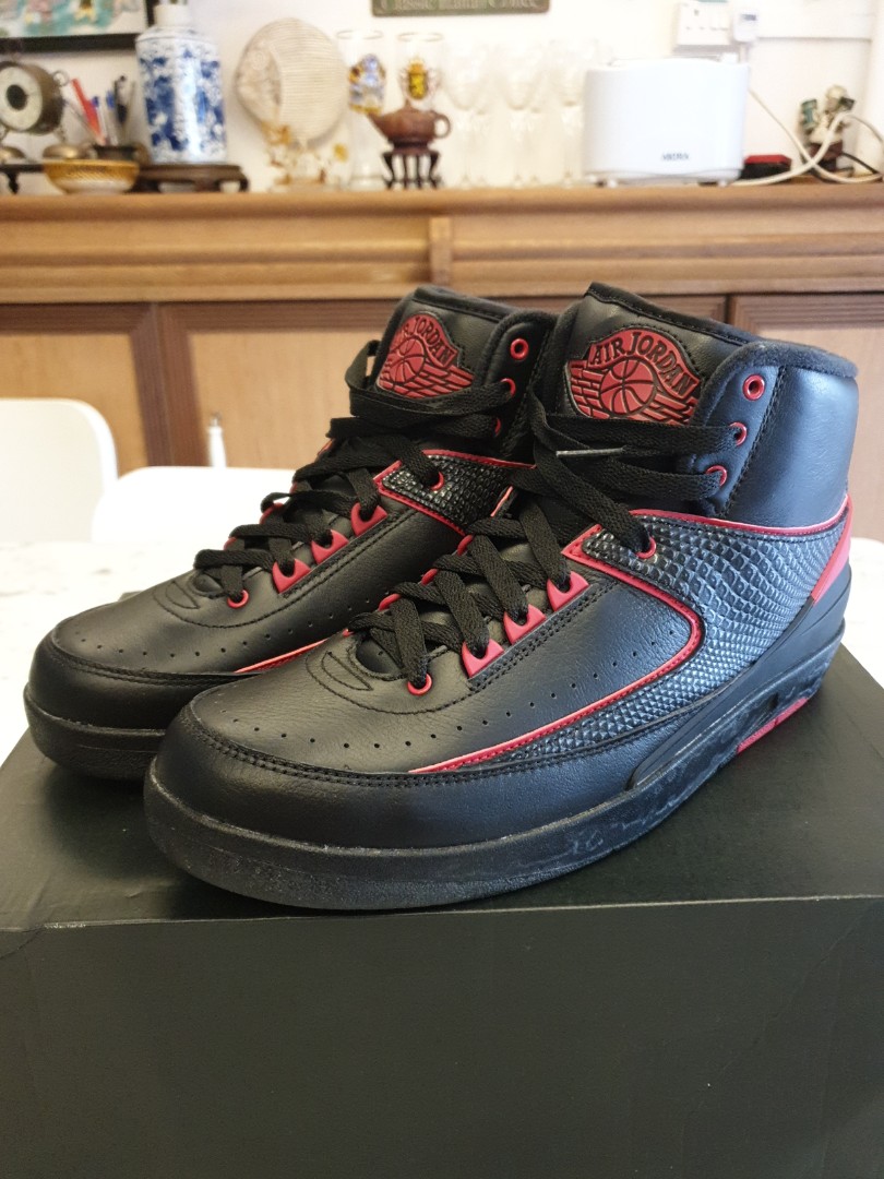 Air Jordan Retro 2, Women's Fashion, Footwear, Sneakers on Carousell
