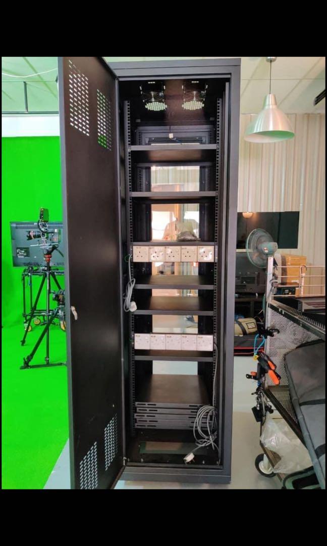 Server Rack 42u, Computers & Tech, Parts & Accessories, Computer Parts ...