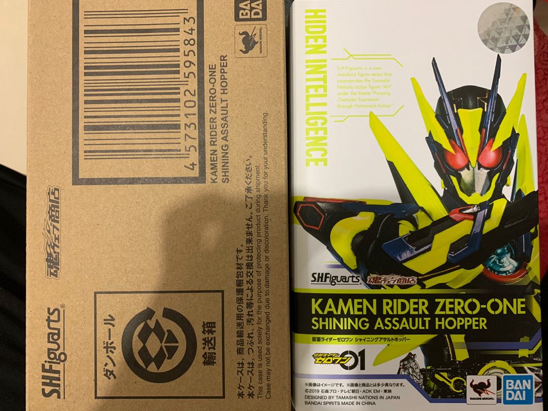 （已上貼紙）shf kamen rider zero one shining assault hopper 閃耀蝗蟲, 興趣及遊戲, 玩具 ...