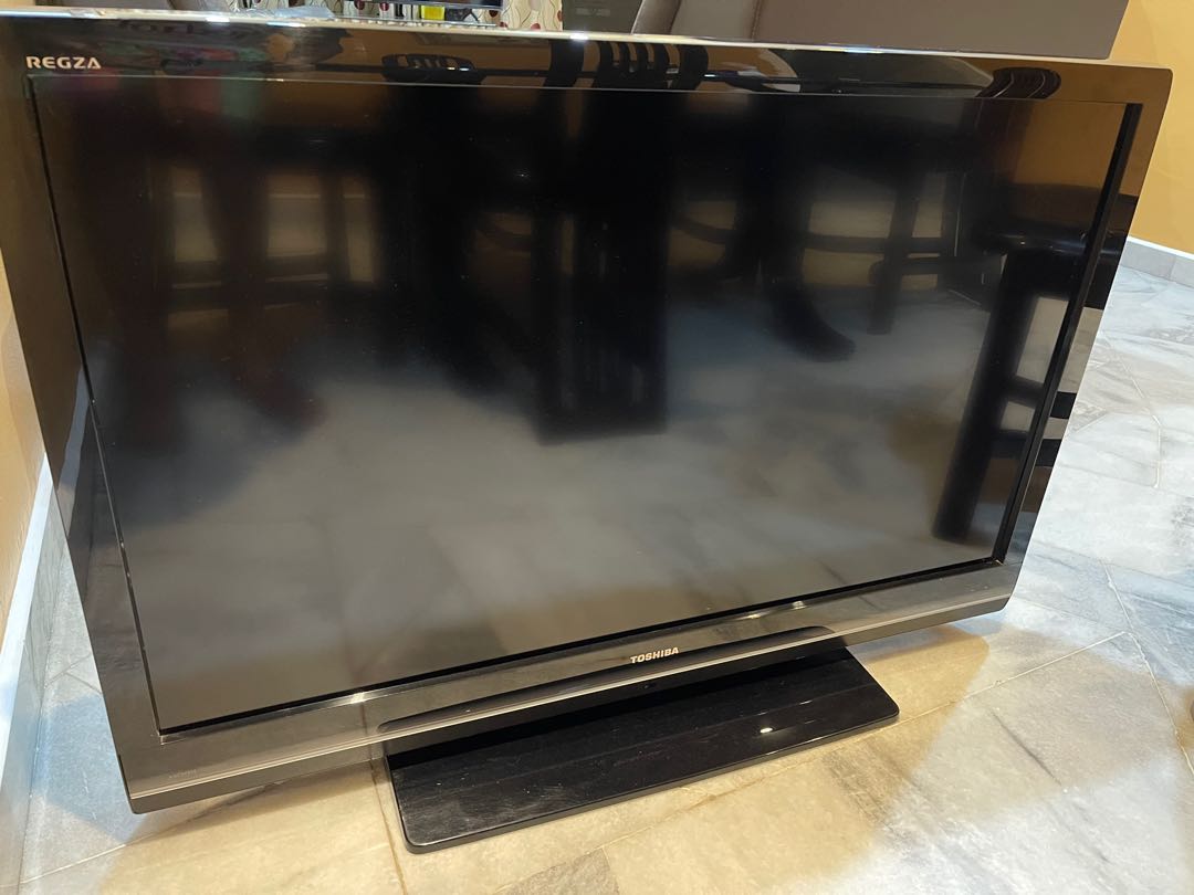 Toshiba 42 inch FULL HD LCD TV - 42RV600E, TV & Home Appliances, TV ...