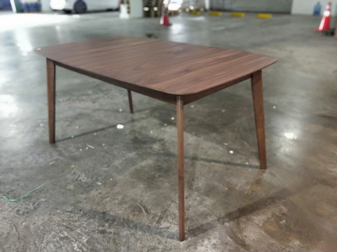TRAX Extendable Dining Table in WALNUT, Furniture & Home Living ...