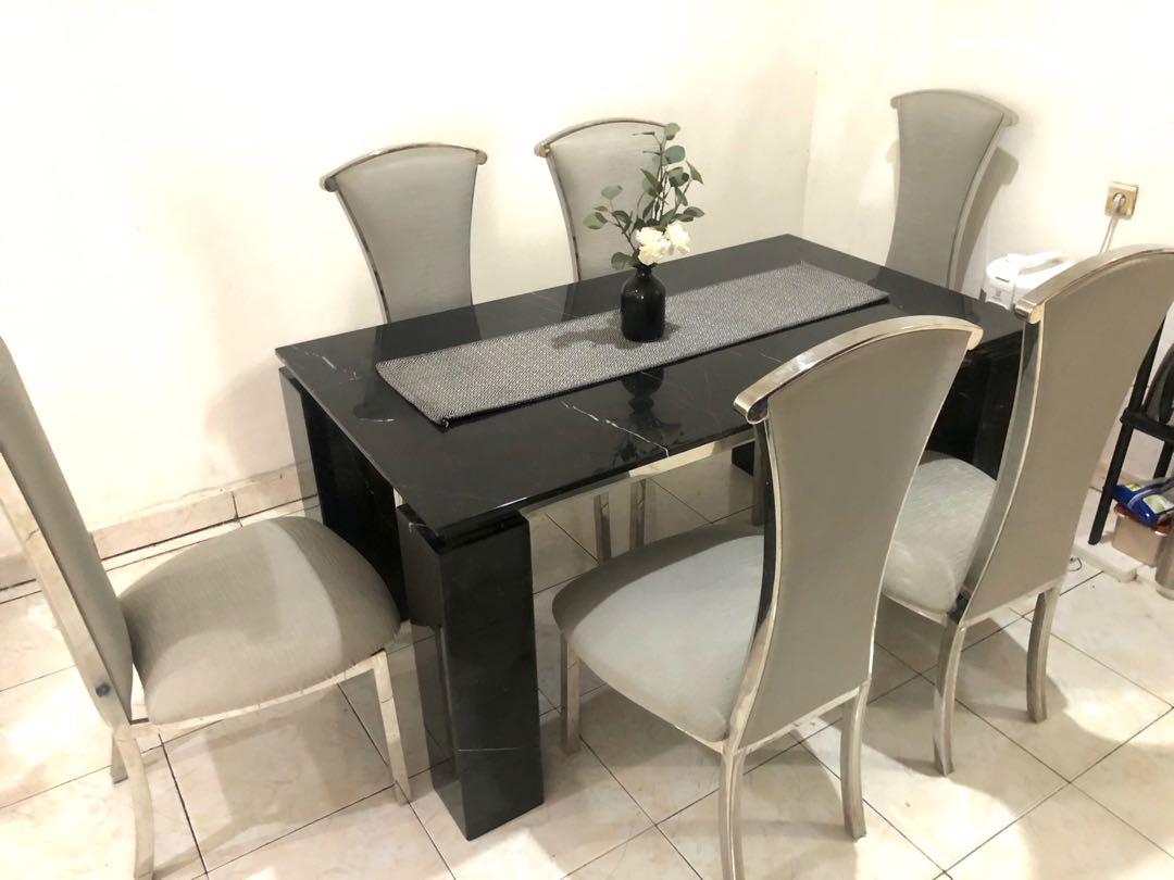 1 Set Meja Makan Informa (Granit), Perabotan Rumah di Carousell