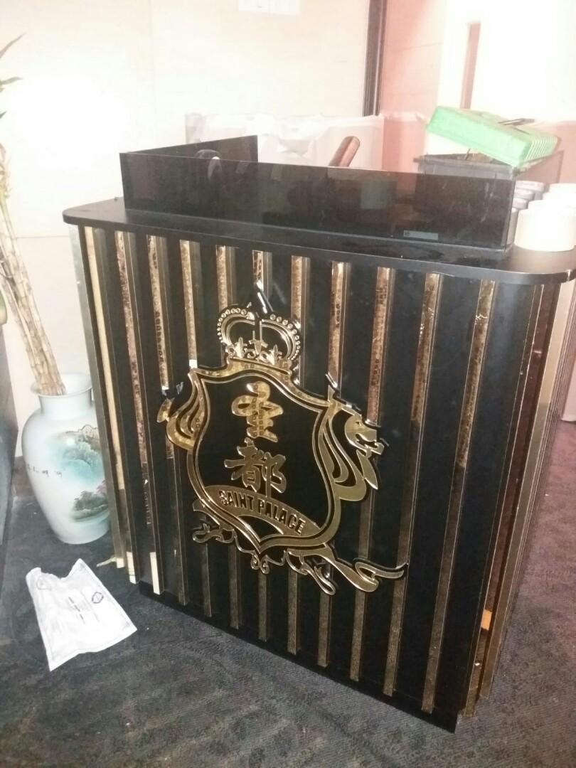 counter - cash sale/ valet parking $100, Furniture & Home Living ...