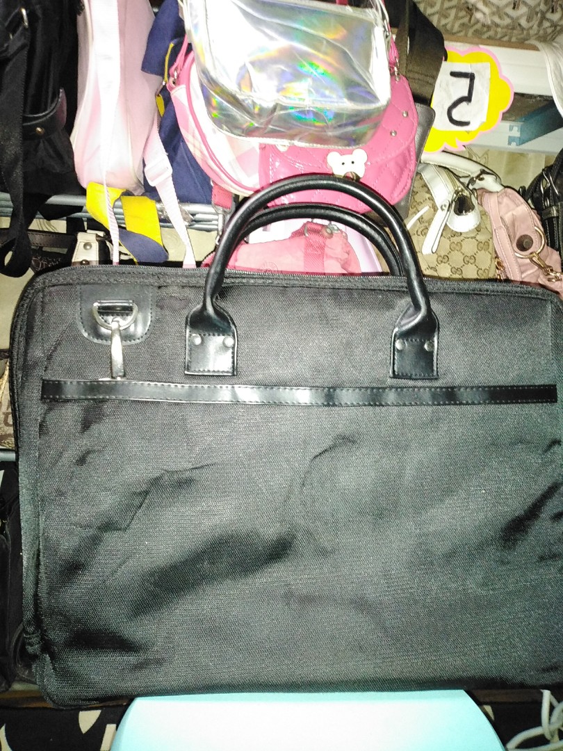Samsung bag laptop, Luxury, Bags & Wallets on Carousell