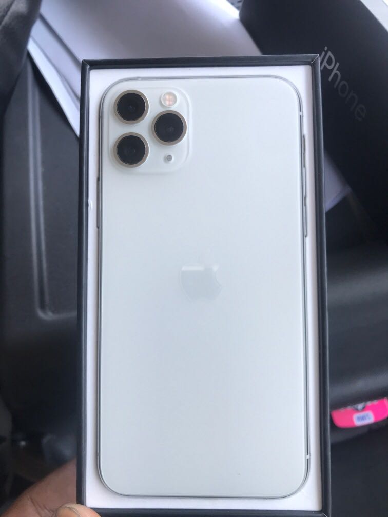 11 pro 256 white, Mobile Phones & Gadgets, Mobile Phones, iPhone ...