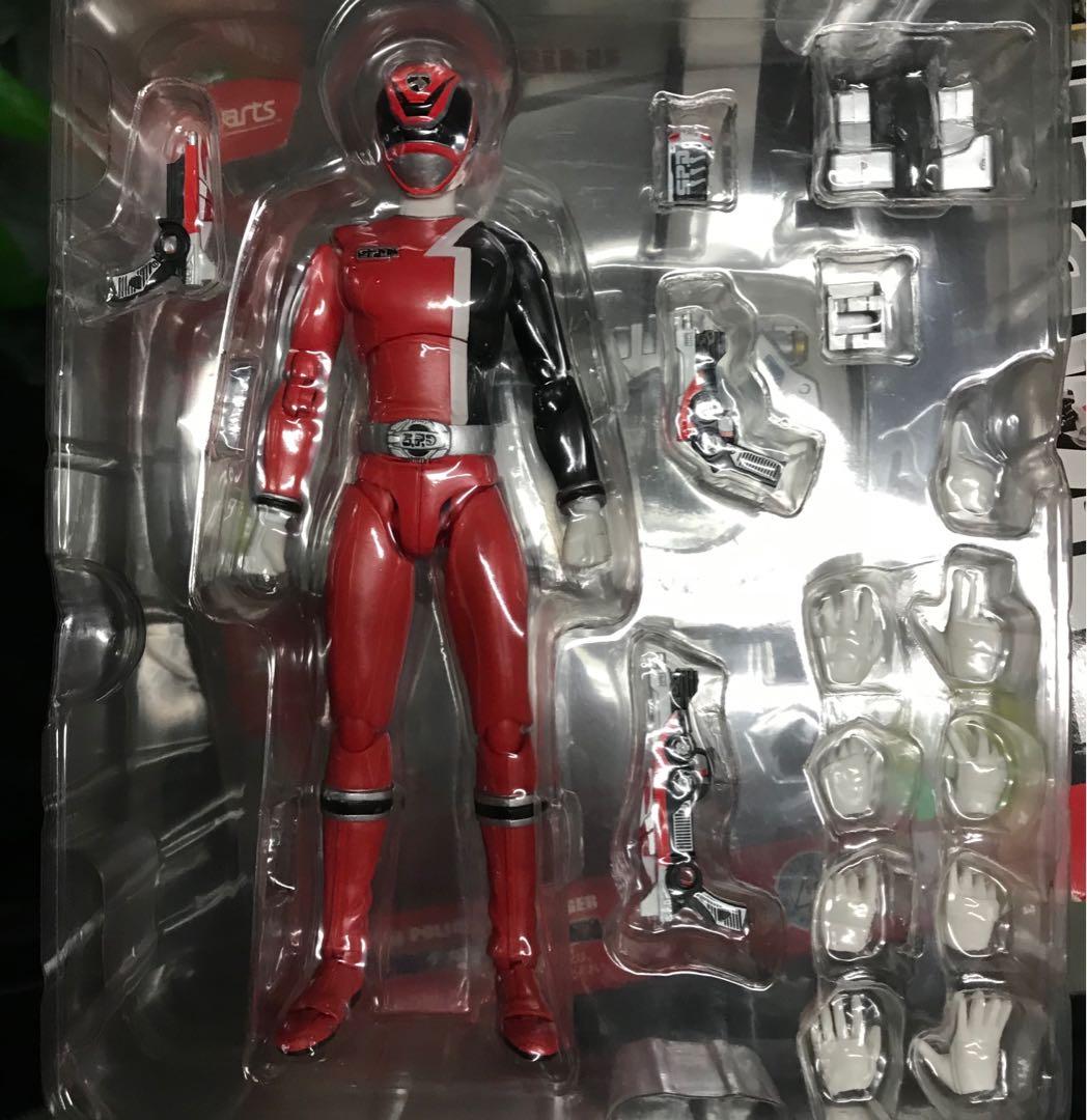 平讓 已開封 行版 Bandai SHF Deka Red 特搜戰隊 Dekared 紅戰士 Action Figure, 興趣及遊戲, 玩具 ...