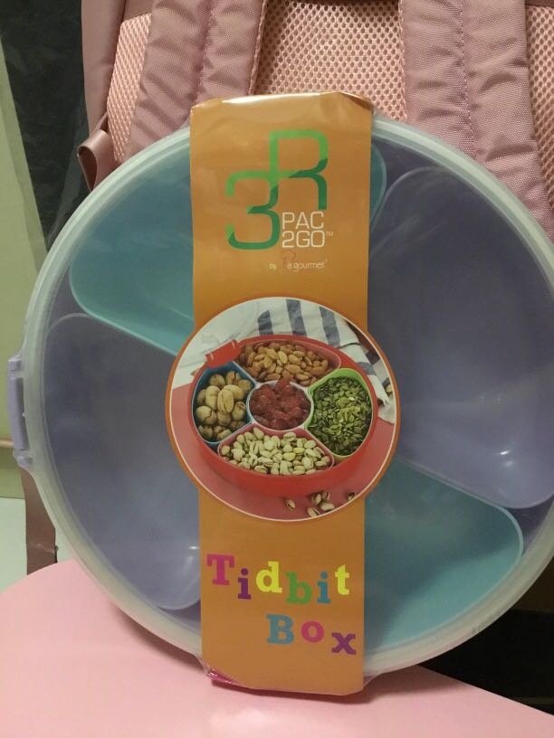 la gourmet tidbit box, Everything Else on Carousell