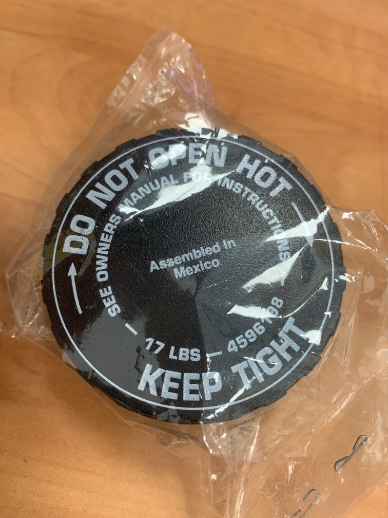 Radiator cap 4596198, Car Accessories, Accessories on Carousell