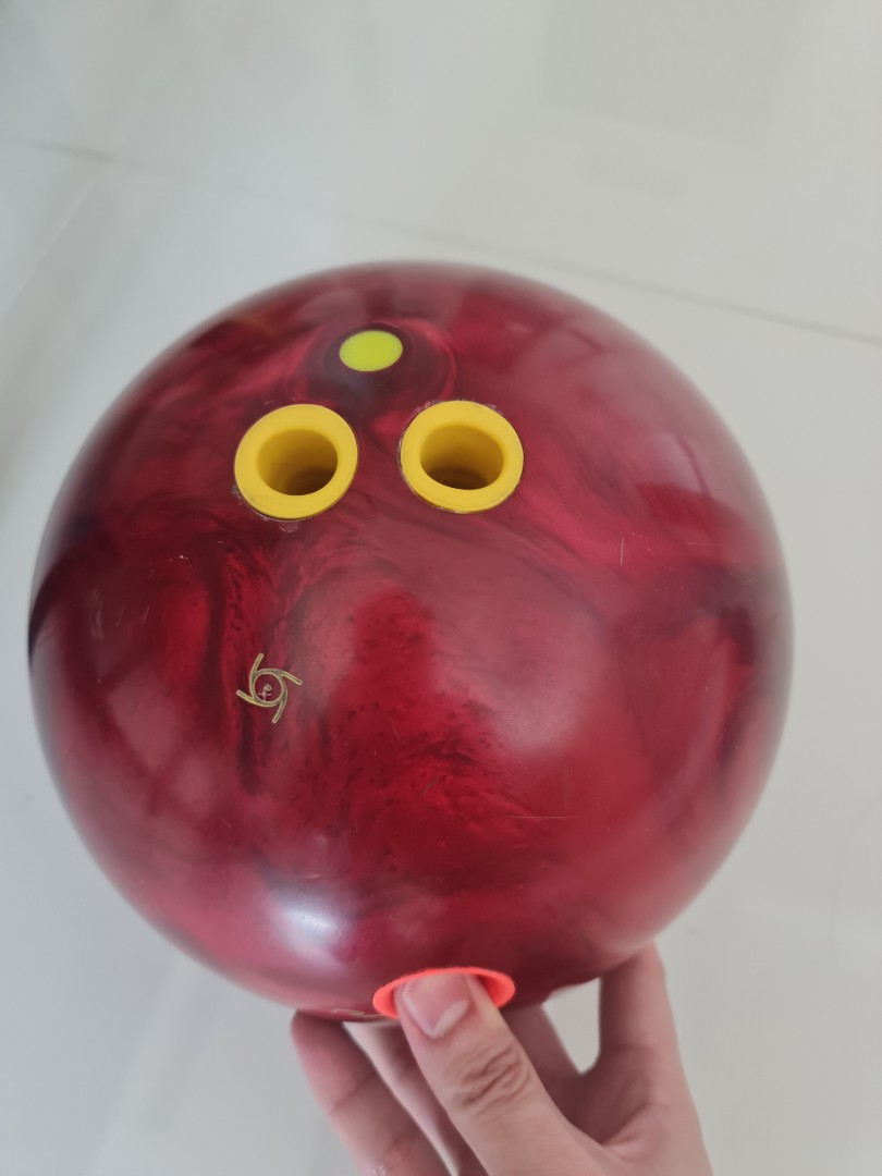 Storm Bowling Ball - Code Red, Sports Equipment, Sports & Games ...