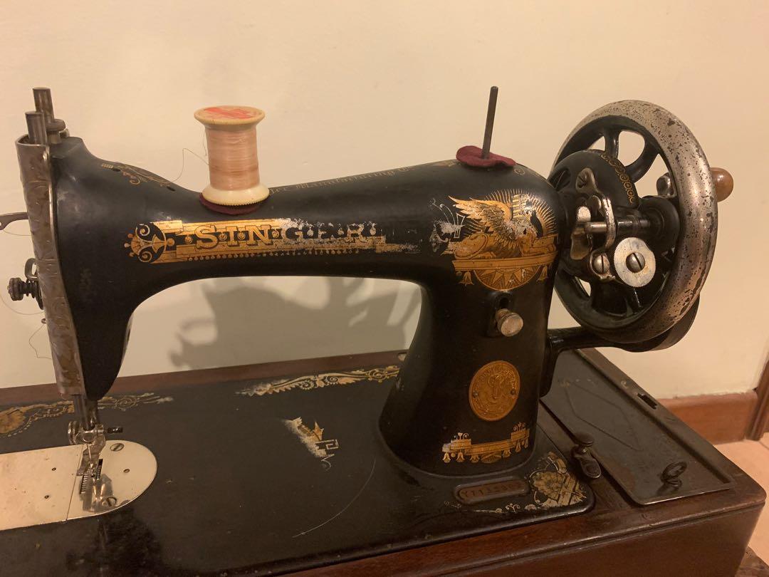 Antique singer sewing machine (> 50 years), Hobbies & Toys, Memorabilia ...