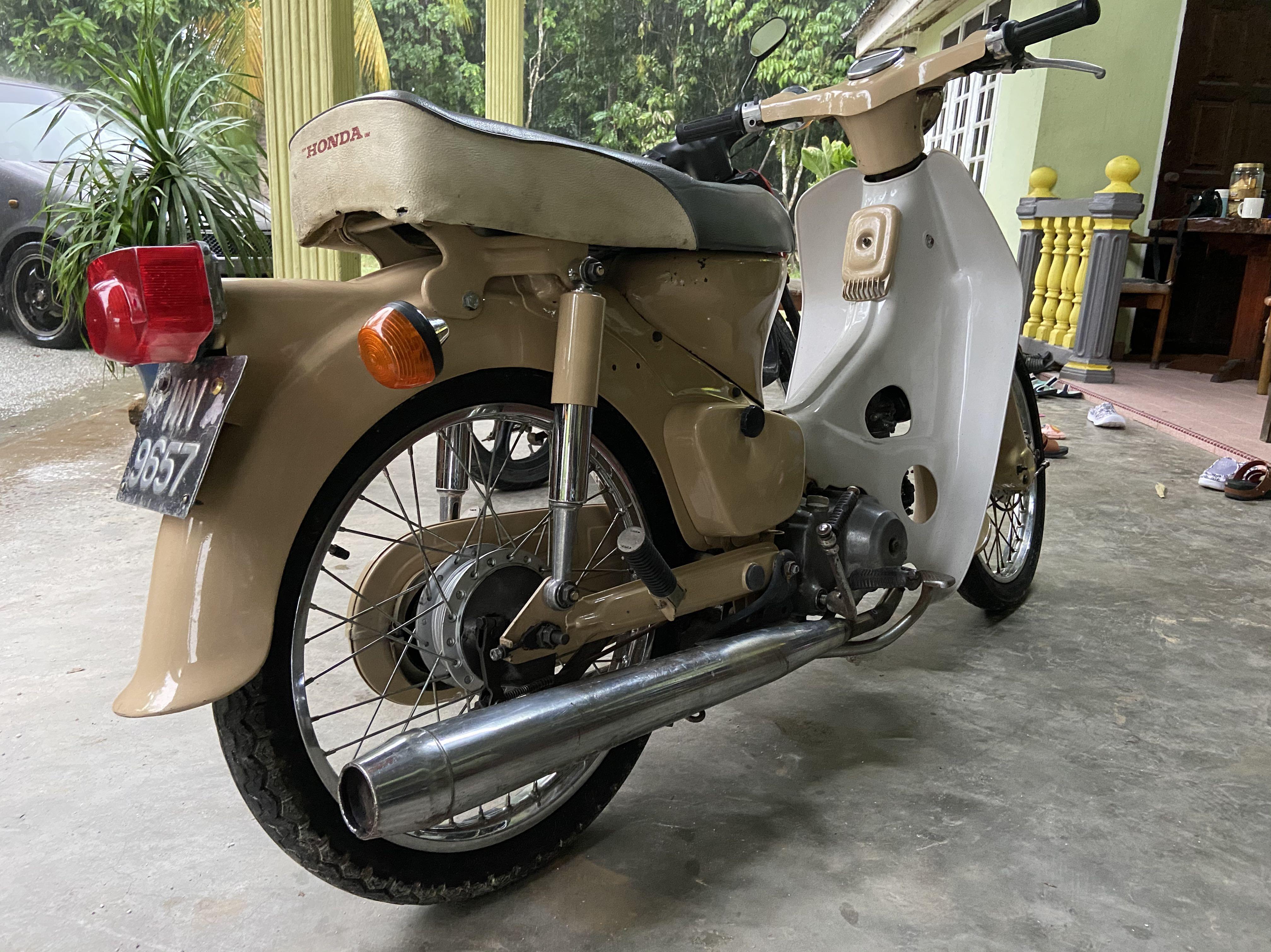 Honda C70 Plat WN, Motorbikes on Carousell