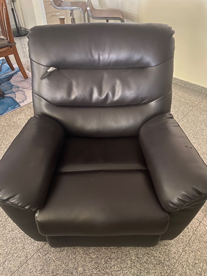 Incline Chair, Furniture, Tables & Chairs on Carousell