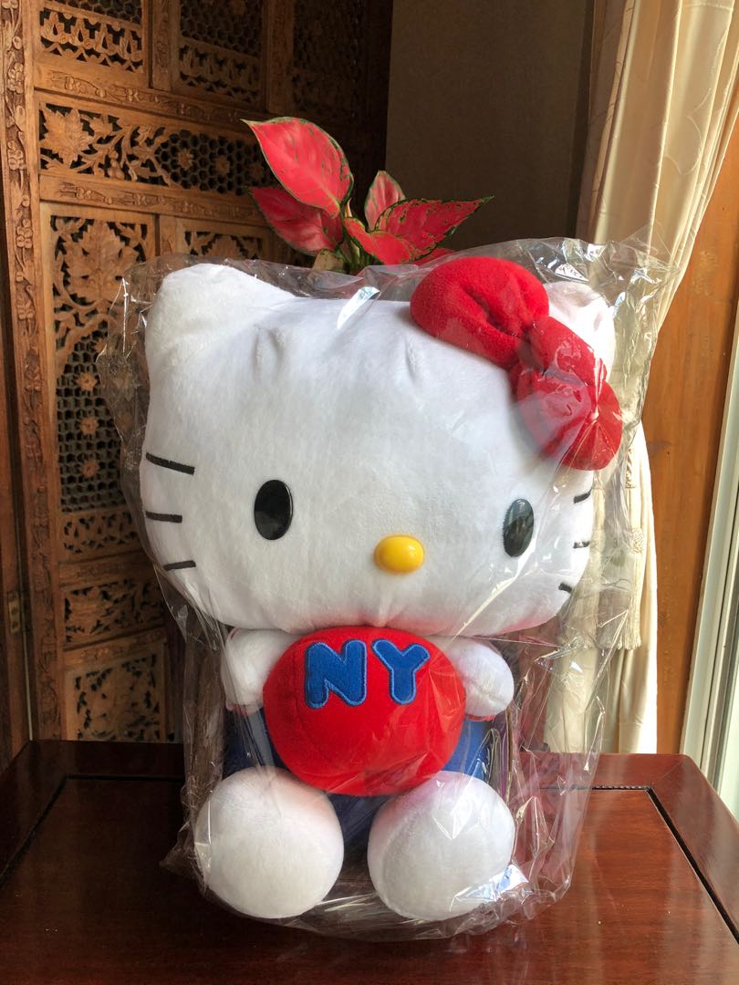 Sanrio Hello Kitty New York plush, Hobbies & Toys, Toys & Games on ...
