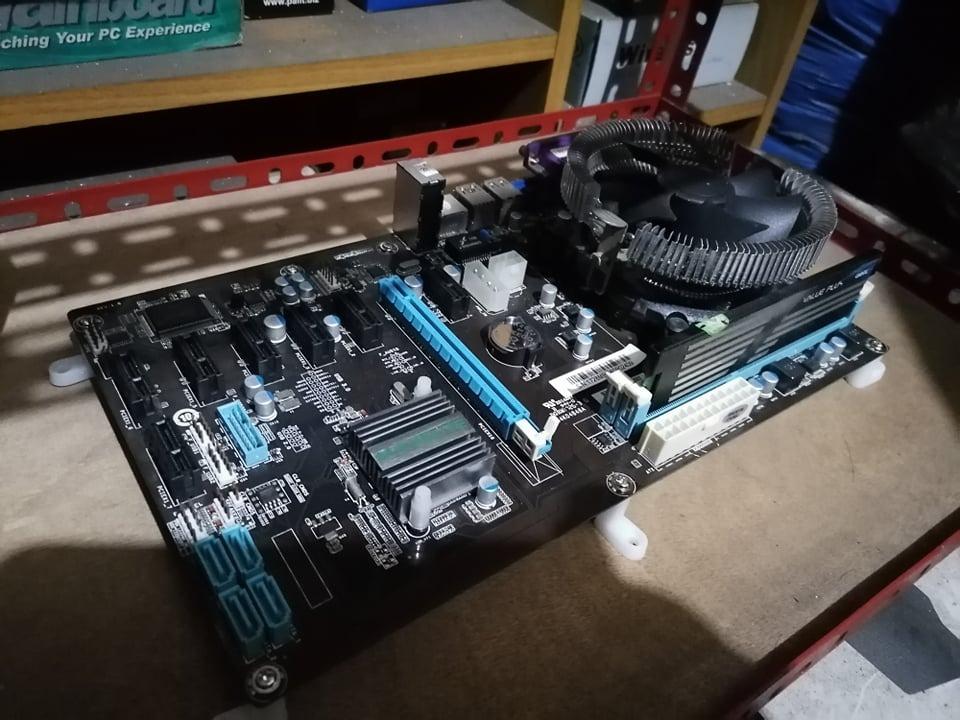 8 GPU Mining Rig Motherboard Celeron Proc 4GB RAM, Computers & Tech ...