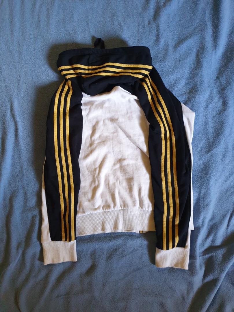 Adidas three stripes, Fesyen Pria, Pakaian , Atasan di Carousell