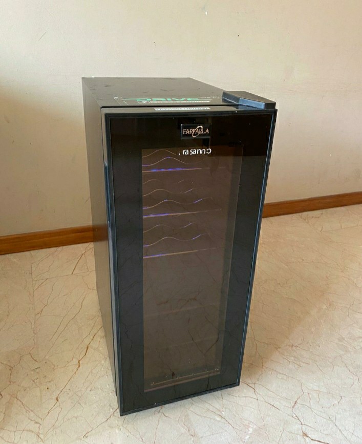 Chiller , small fridge, TV & Home Appliances, Kitchen Appliances ...