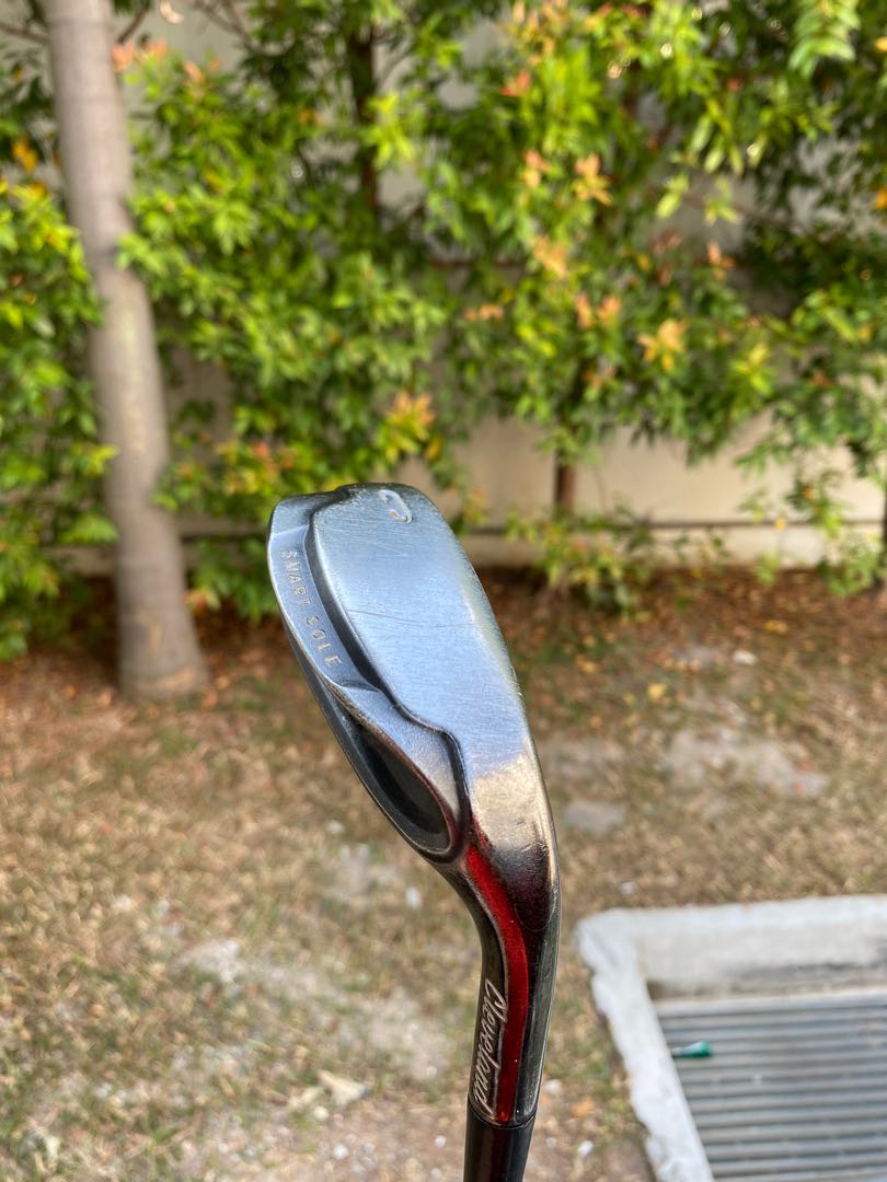 Cleveland chipper, Sports Equipment, Sports & Games, Golf on Carousell