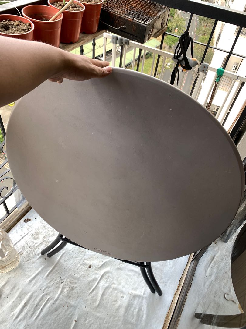 Lifetime Round foldable table, Babies & Kids, Baby Nursery & Kids ...