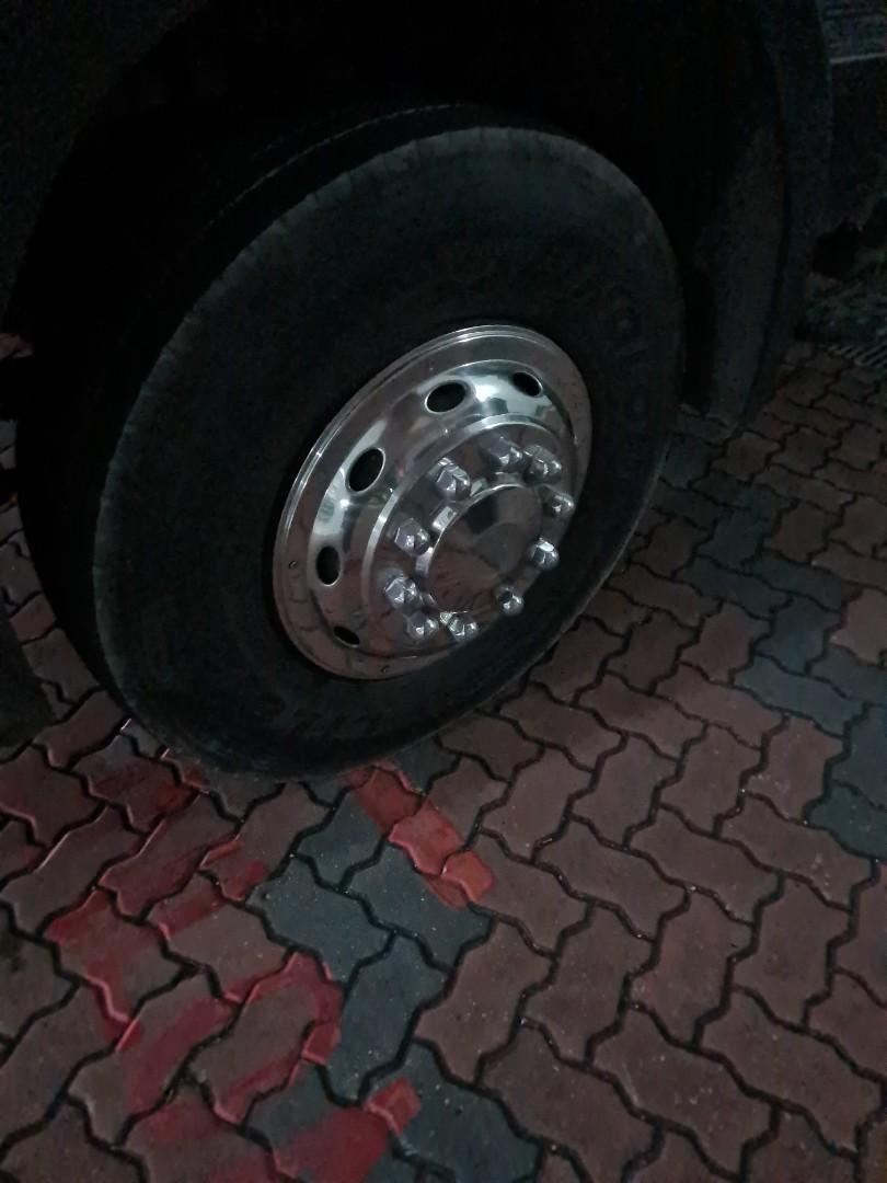 Rim bus chrome, Car Accessories, Tyres & Rims on Carousell