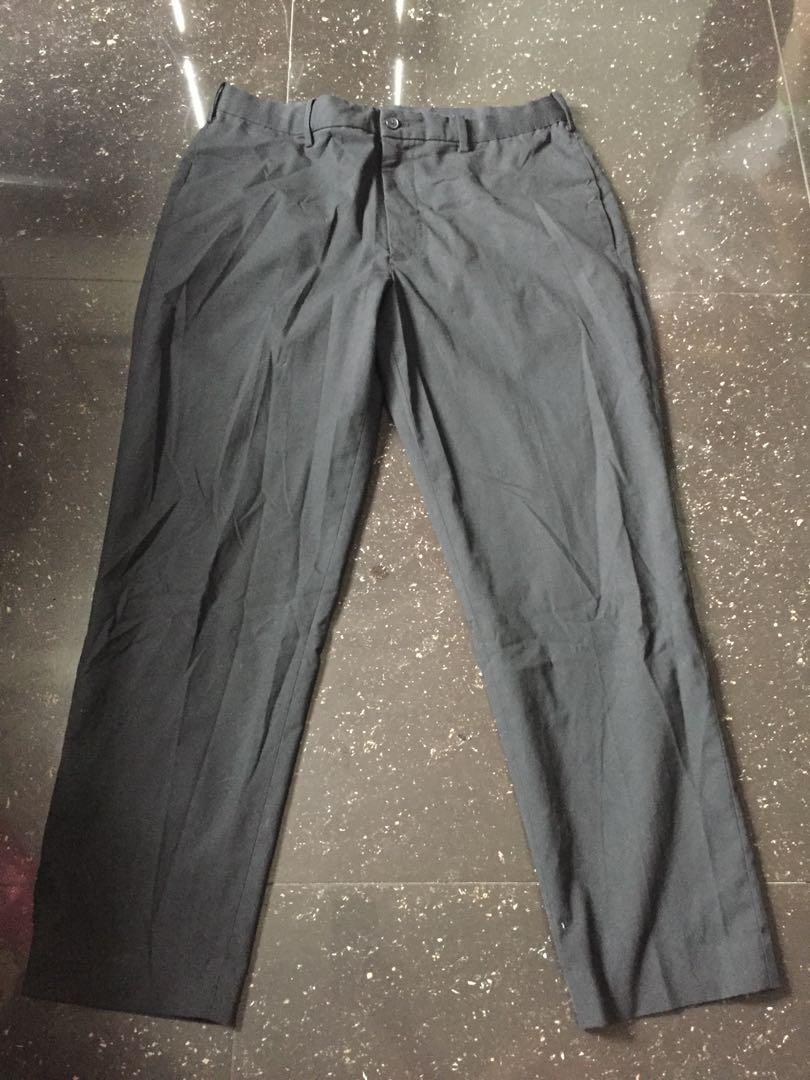 Uniqlo Men Ezy Ankle Pants, Men's Fashion, Bottoms, Trousers on Carousell