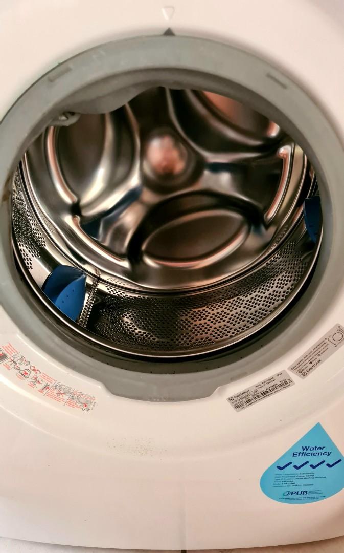 Electrolux 8kg frontload washing machine, model EWF12844, TV & Home ...