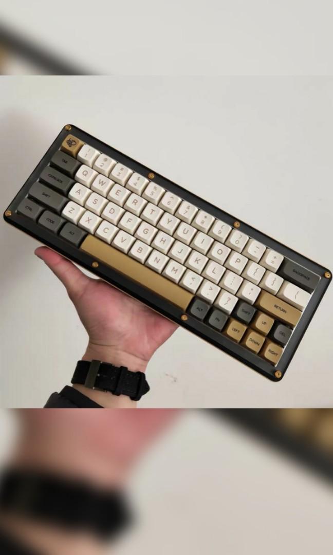 Gold, black and white keycaps, Computers & Tech, Parts & Accessories ...