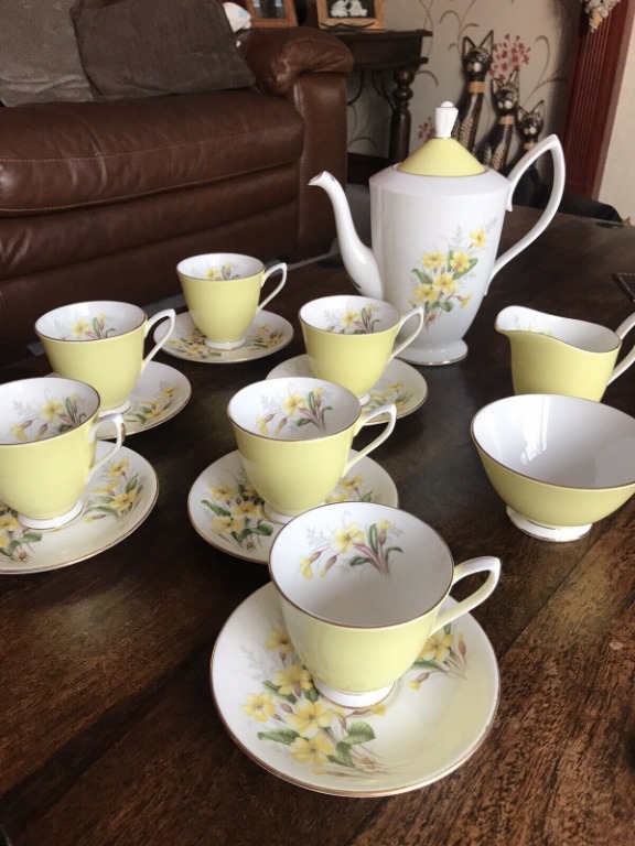 Royal Albert Primrose / friendship 15 Pce Bone China Coffee Set - In ...