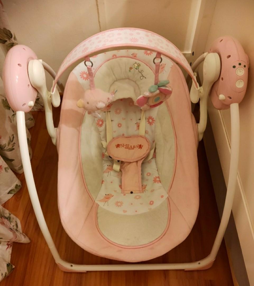 Automatic swing rocker shears, Babies & Kids, Infant Playtime on Carousell
