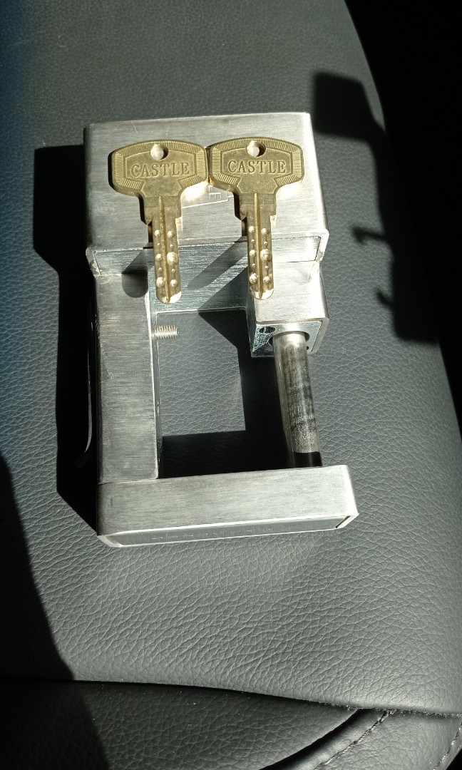 Castle Metal Lock HDB Gate, Everything Else on Carousell