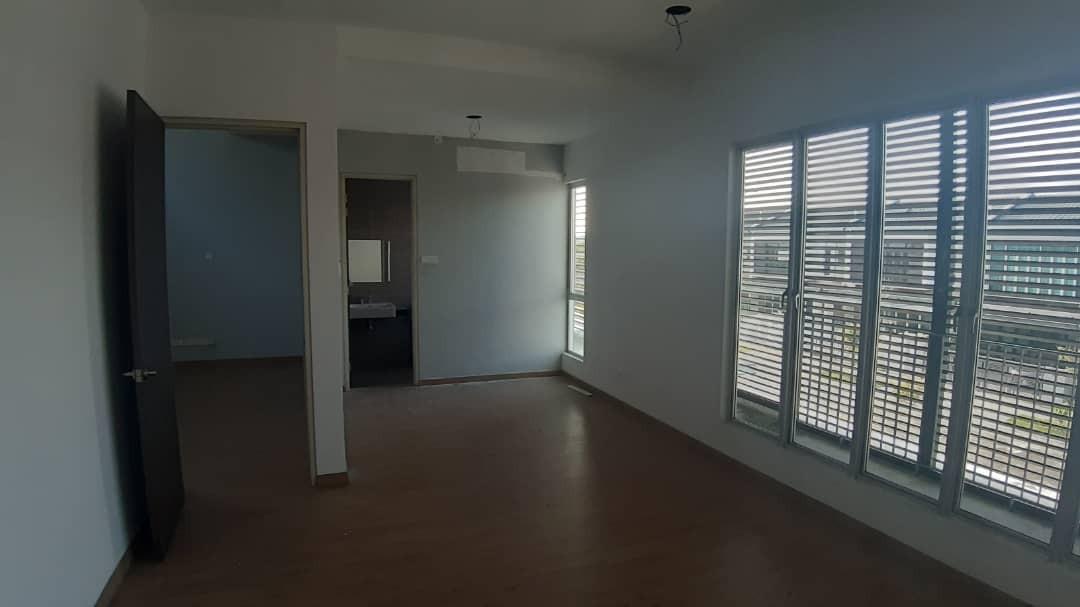 Freehold Hyperlink Crista Elmina East Garden Denai Alam Shah Alam ...