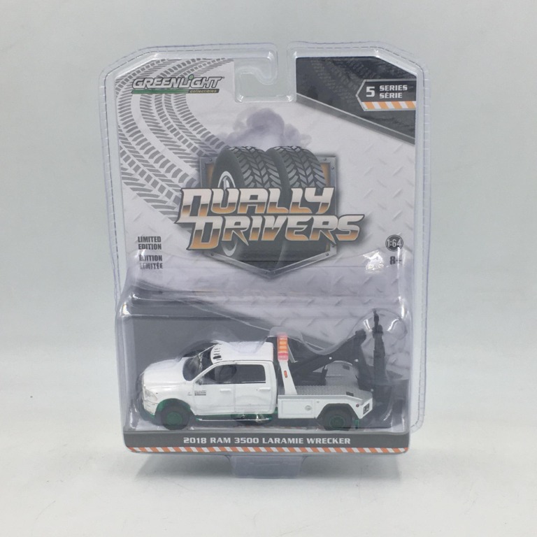 Greenlight Dually Drivers 2018 RAM 3500 Dually Wrecker (Bright White) 1 ...