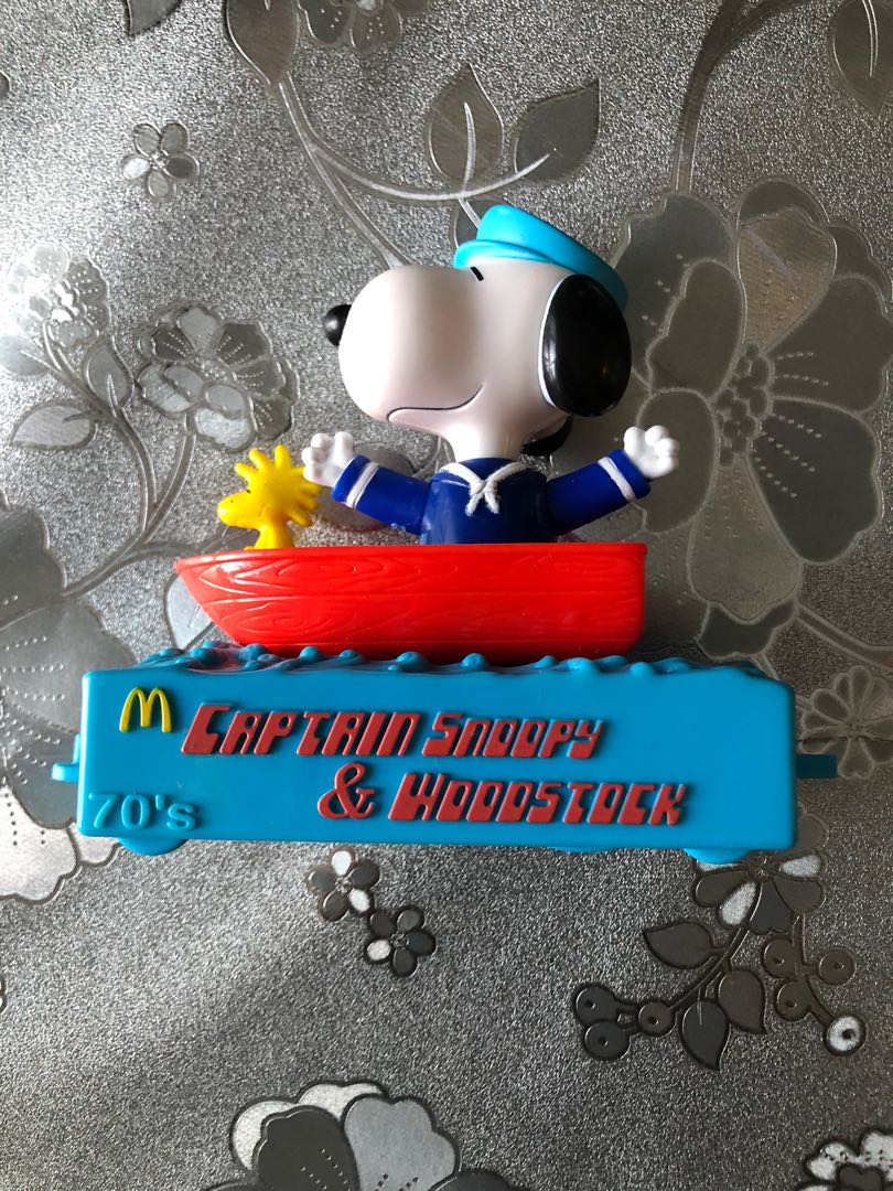 McDonald’s 70’s Captain Snoopy & Woodstock, 興趣及遊戲, 玩具 & 遊戲類 - Carousell