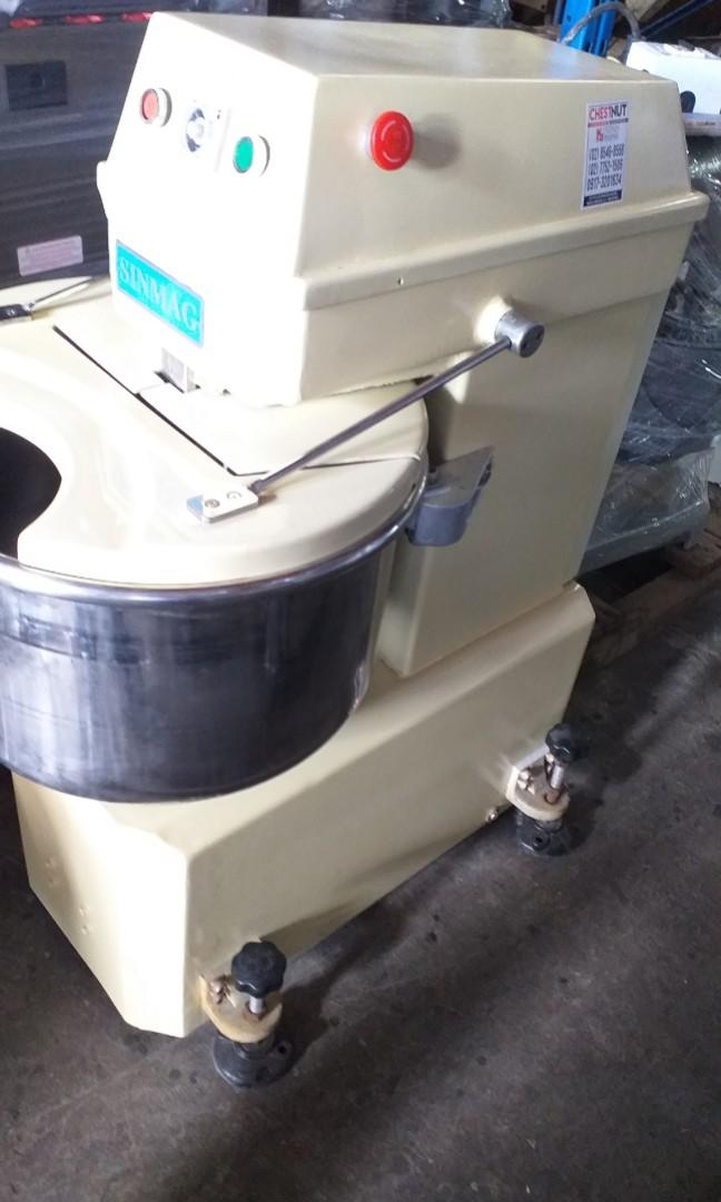 Sinmag Spiral Mixer Half Bagger, Furniture & Home Living, Kitchenware ...