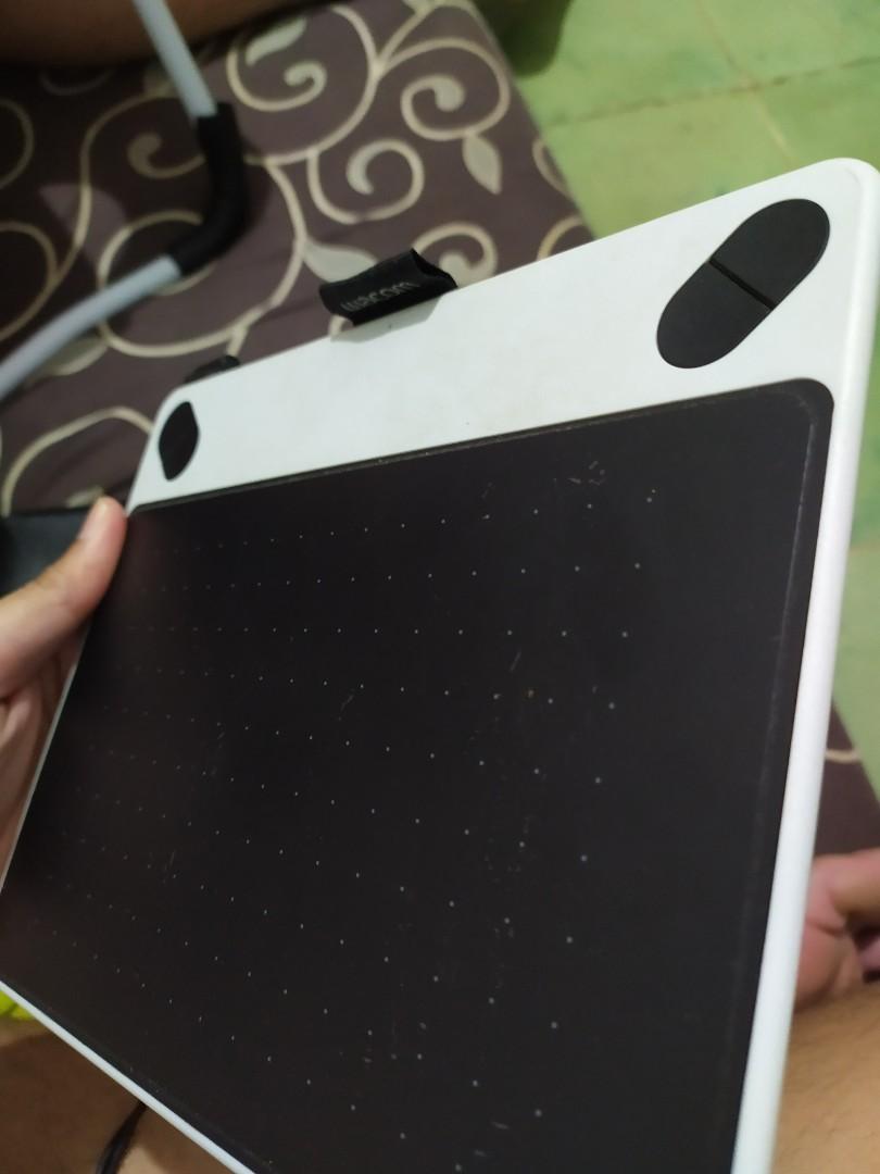Wacom intuos 490, Elektronik, Bagian Komputer & Aksesoris di Carousell